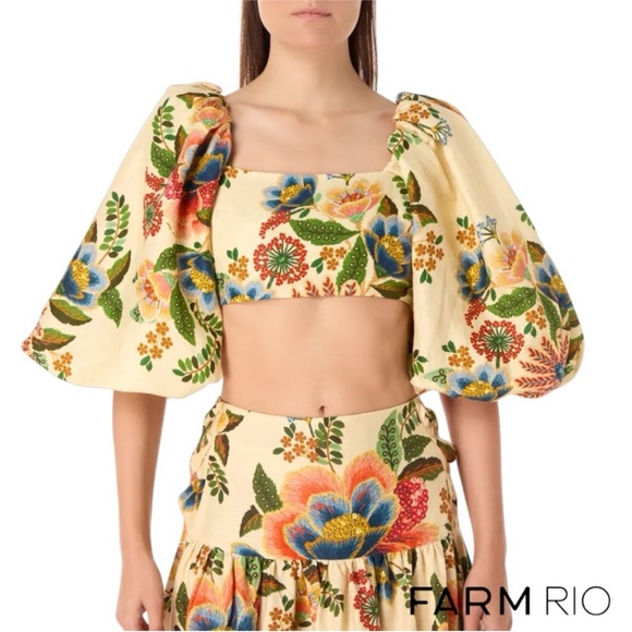 FARM Rio | Tops | Farm Rio Delicate Garden Cream Puff Sleeve Crop Top ...